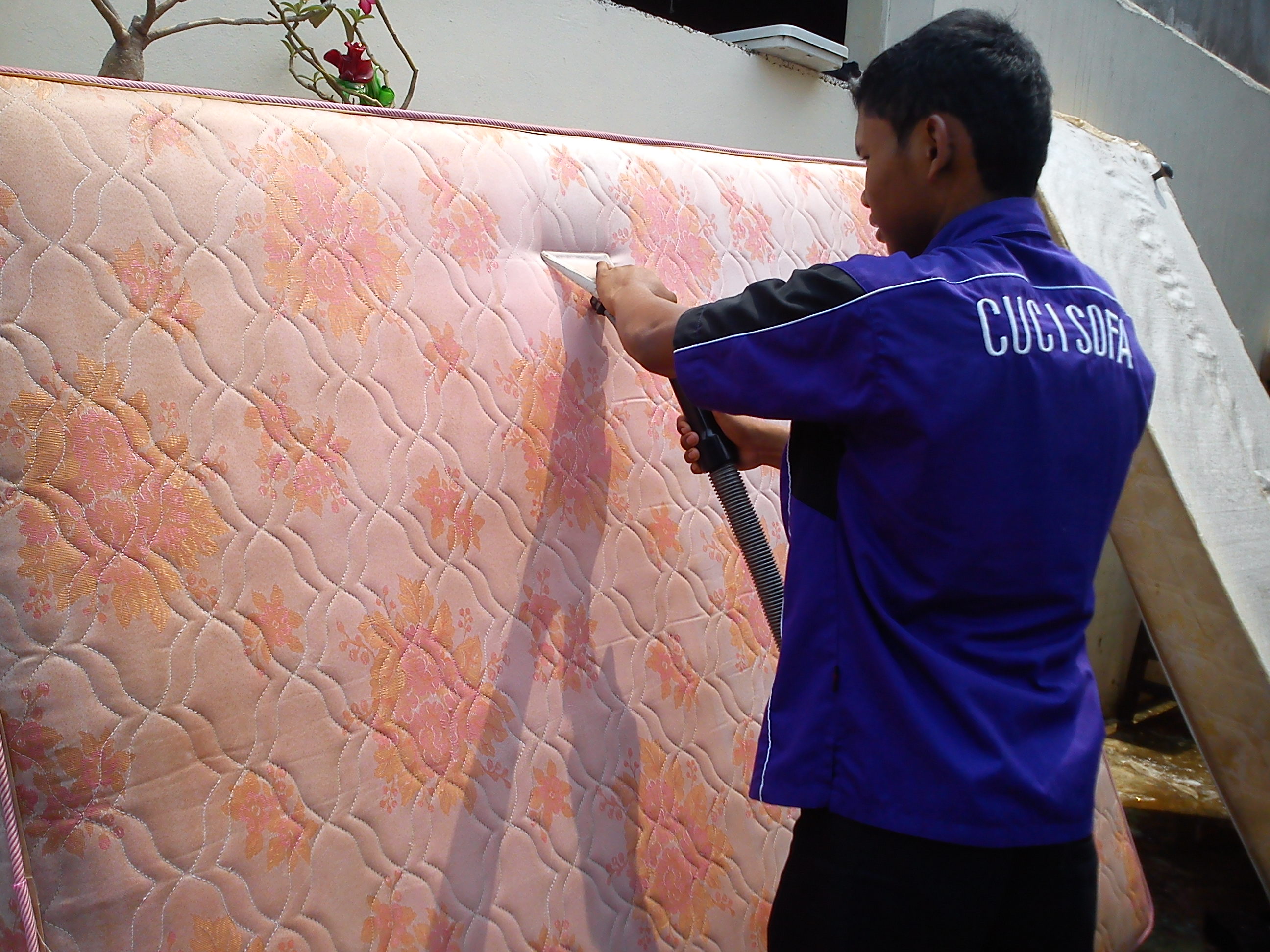 Langkah Mencuci Spring Bed Dengan Benar - Blog JualRumahJakarta.com